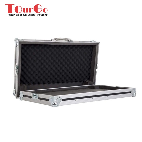 MACKIE SR 32.8 MIXER FLIGHT CASE