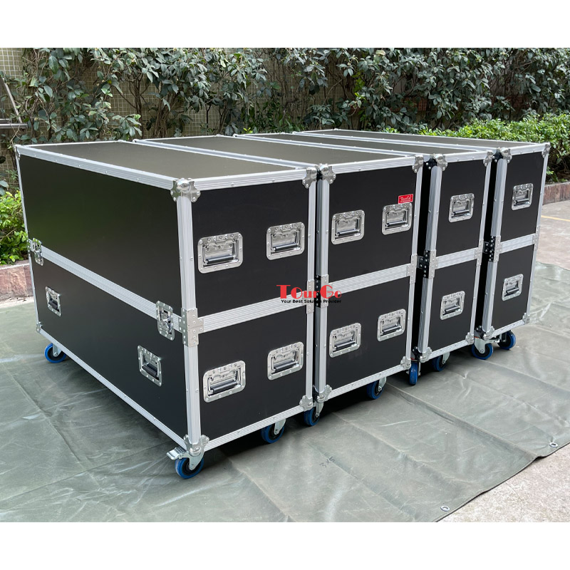 Universal 40"-55" Adjustable LCD/LED/Plasma TV Flight Case With 4" Wheels